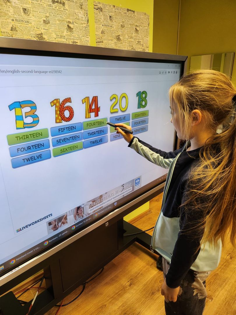 Runāsim angliski / Valodas / Pulciņi / Jēkabpils Bērnu un Jauniešu centrs